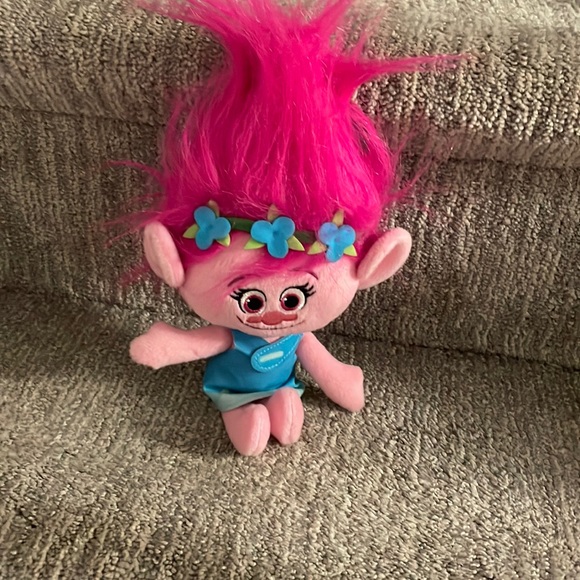 Hasbro | Toys | Hasbro Dreamworks Troll Plush | Poshmark
